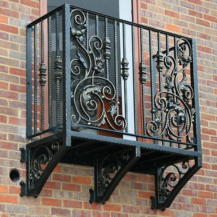 Balcones de forja (63 fotos): variantes de forja de vallas de balcones ...